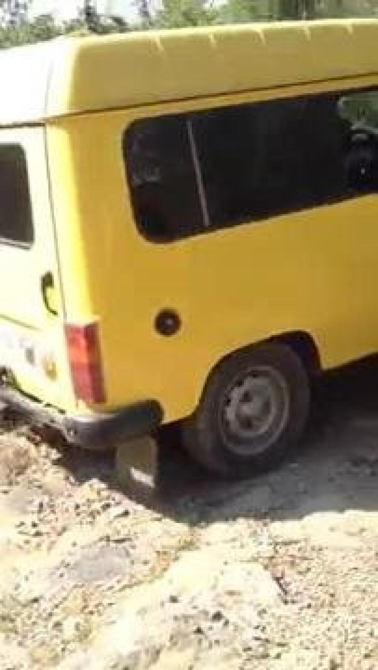 Renault 4L F6 haciendo 4x4